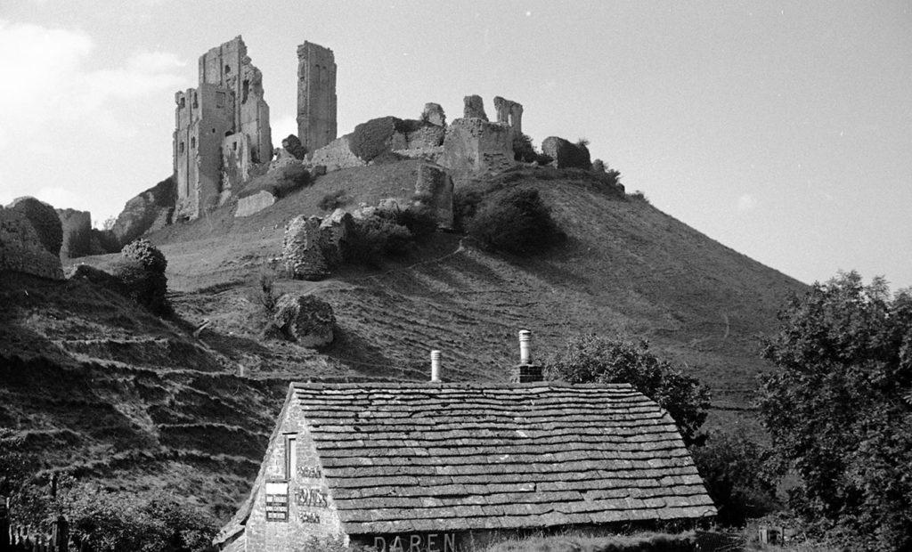 Corfe Castle 1938 – Corfe Castle
